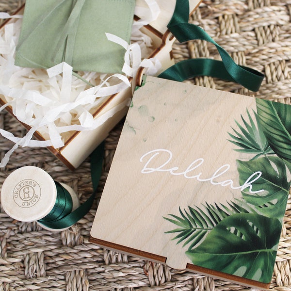 Tropical Gift Box - 60+ Gift Ideas for 2025
