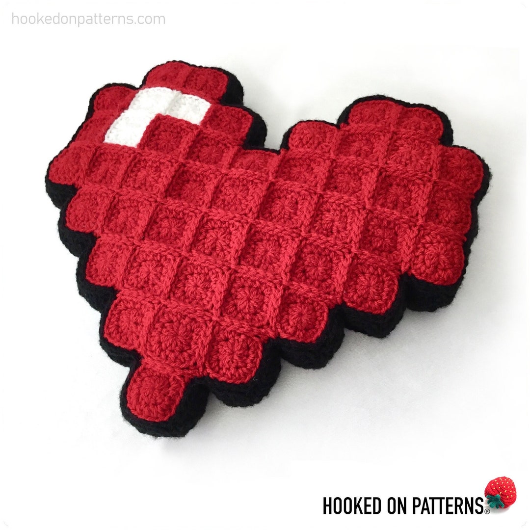 Pixel Heart Pillow Crochet Pattern - Valentine Cushion (PDF Download in ...