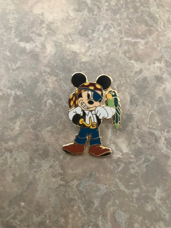 Mickey Mouse Pirate stick pin figurine - Gem