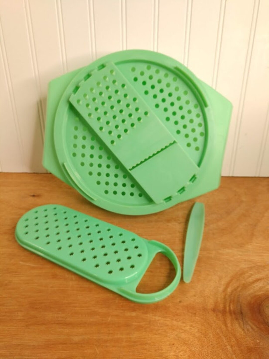 Tupperware Grate N Store Set Kitchen Gadgets Retro Grater and Storage ...