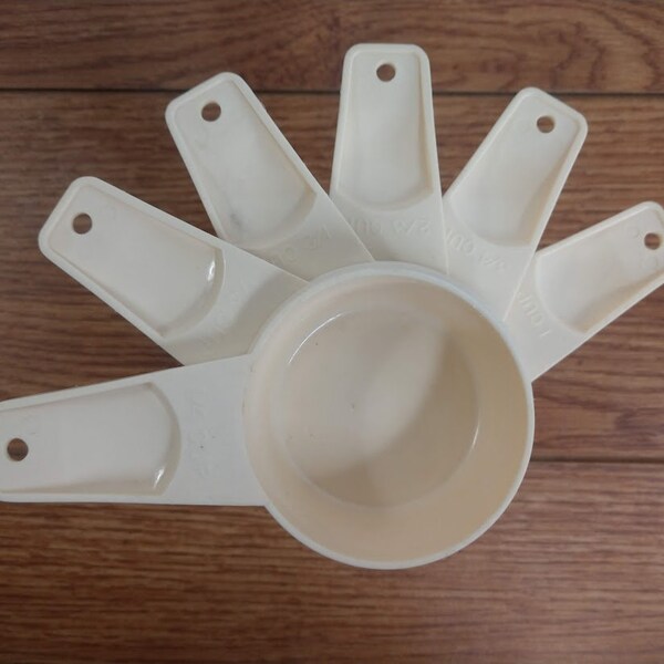 Tupperware Measuring Cup Set - Etsy
