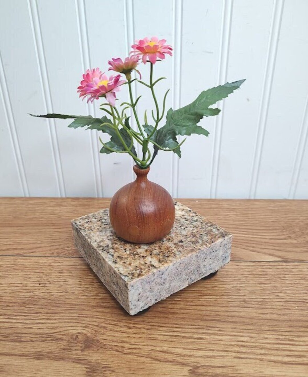 Granite 4x4 Riser With Wooden Globe Vase - Etsy