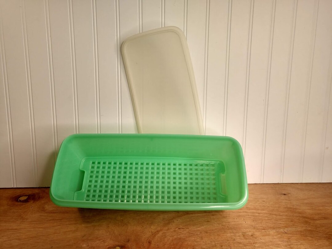Tupperware Vintage Jadite Green Produce Celery Storage #782 Vegetable ...