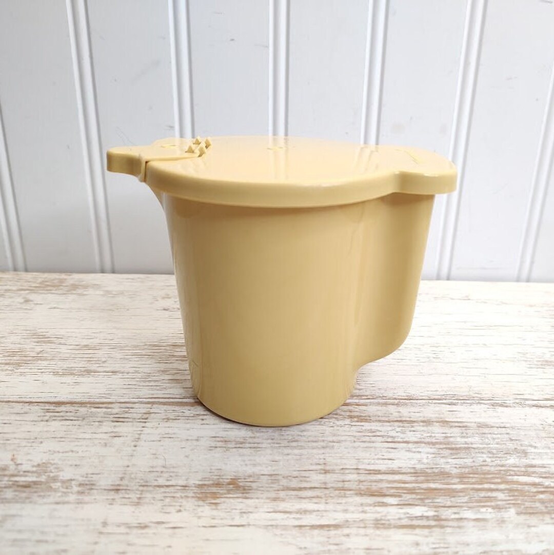Tupperware Harvest Fold 1 Quart Cream / Milk Pitcher - Etsy