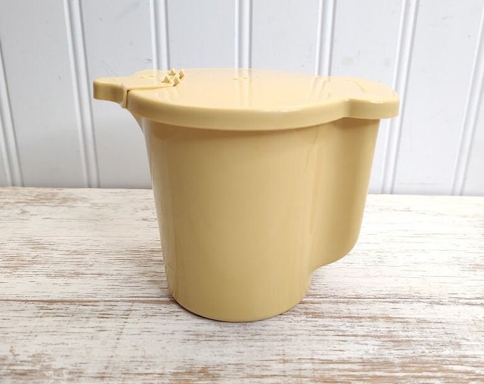 Tupperware Harvest Fold 1 Quart Cream / Milk Pitcher - Etsy