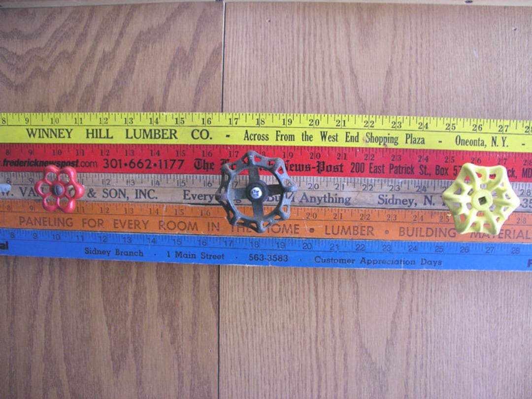 Vintage Yardstick Coat Rack ~ Farmhouse Decor ~funky Coatrack - Etsy