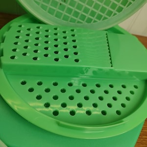 Garden Tupperware Jadite Bundle ~ Thin Stor ~ Lettuce Keeper ~ Strainer ...