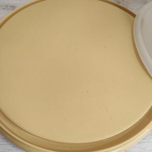 TUPPERWARE Sheer Lid Round Cake Taker With Pie Holder ~ Traveling Cakes ...