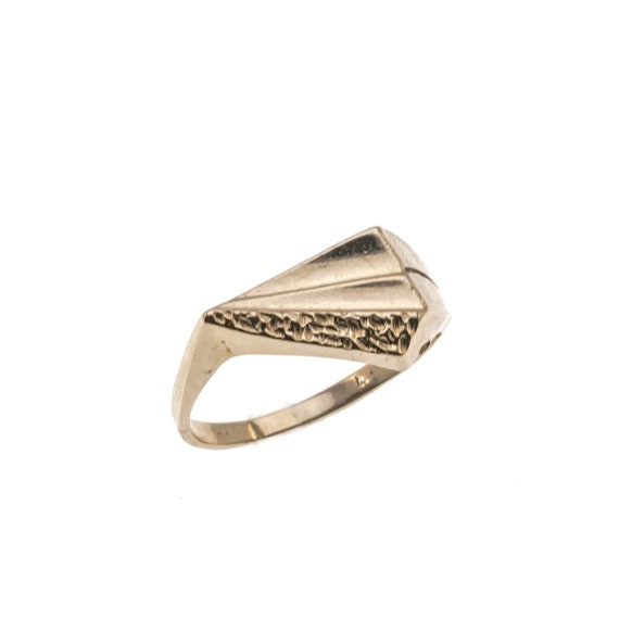 Retro Elegance - Vintage 10K Gold Fan Ring - Gem