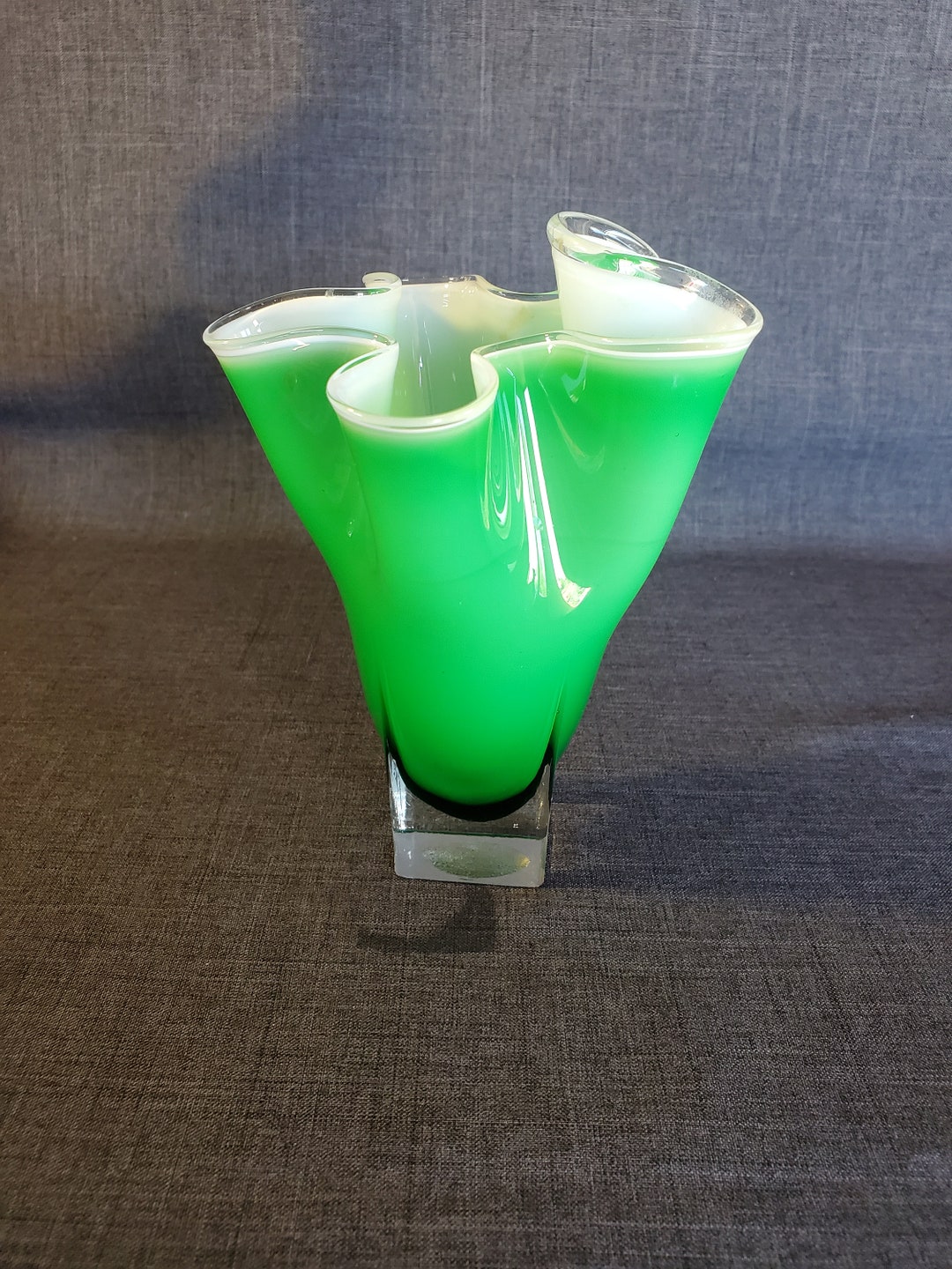 Vintage Japan Art Glass Green Ruffled Vase, Green Blown Glass Vase ...