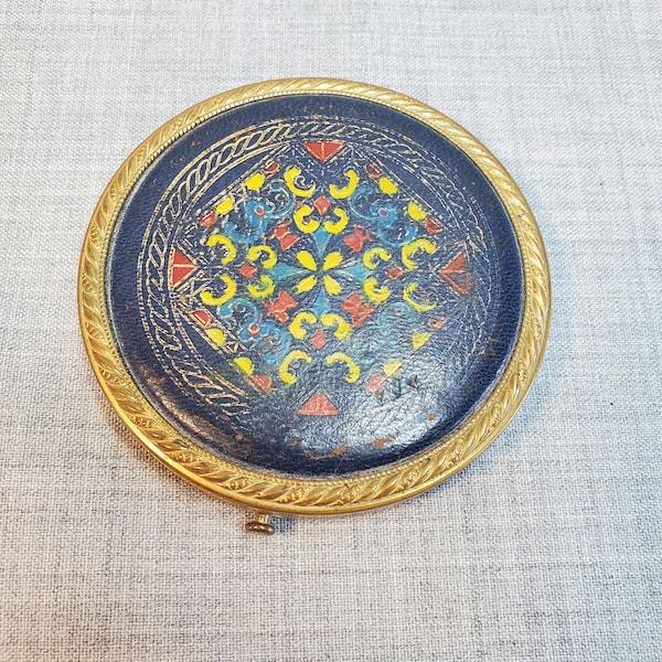 Vintage Compact - Etsy