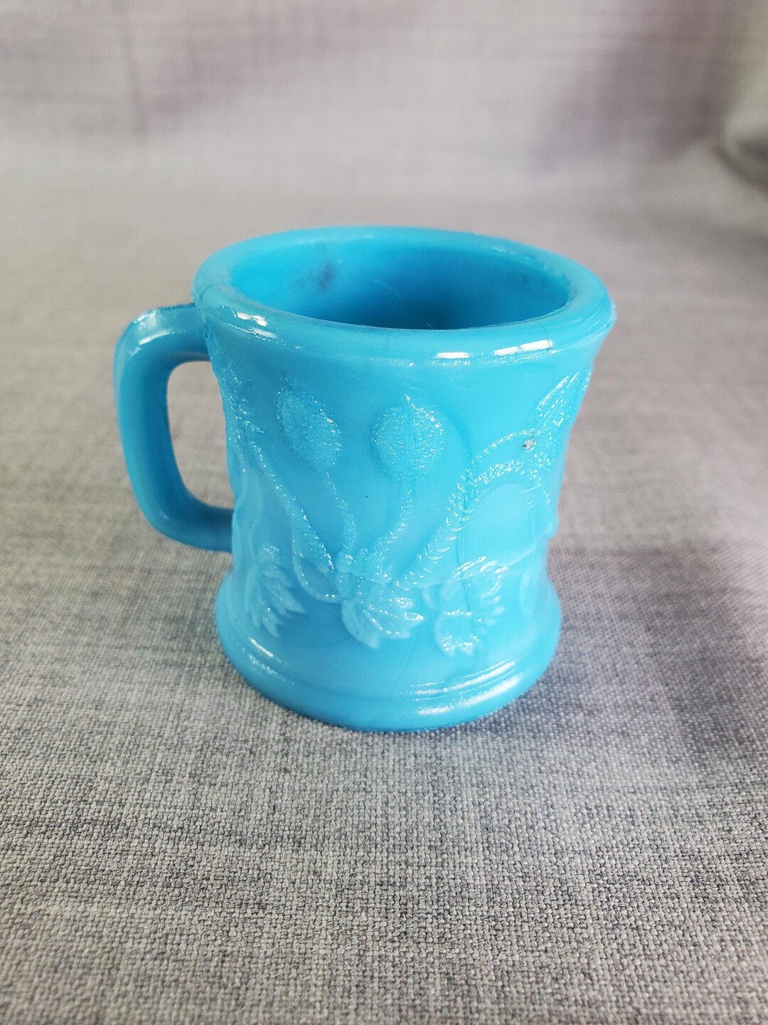 La Belle Gooseberry Slag Glass Mini Childs Toy Mug, Turquoise Slag ...