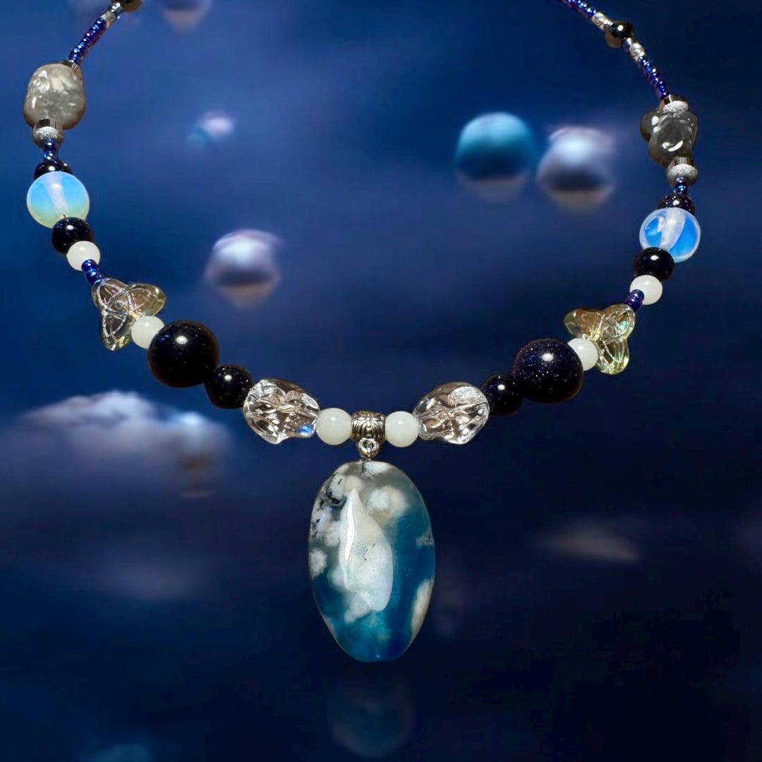 UFO Glow in Dark Necklace, Crystal Skull Necklace UNISEX UFO Necklace ...