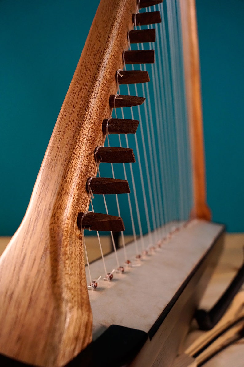 Epigonion Ancient Greek Harp 24 strings | Etsy