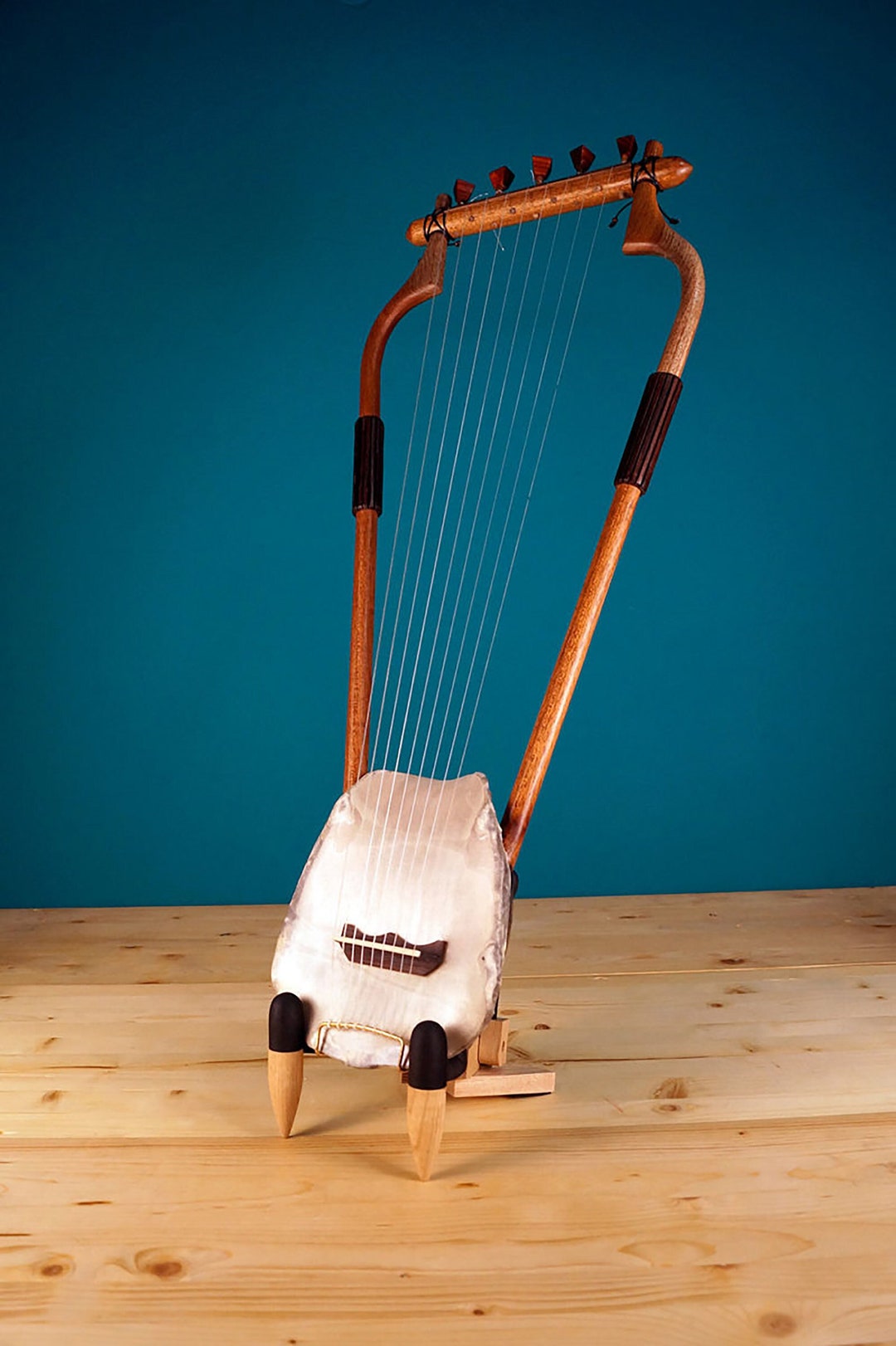 Lyre of Sappho 9 Strings Enhanced Barbiton Lyre Collectors Edition Top ...