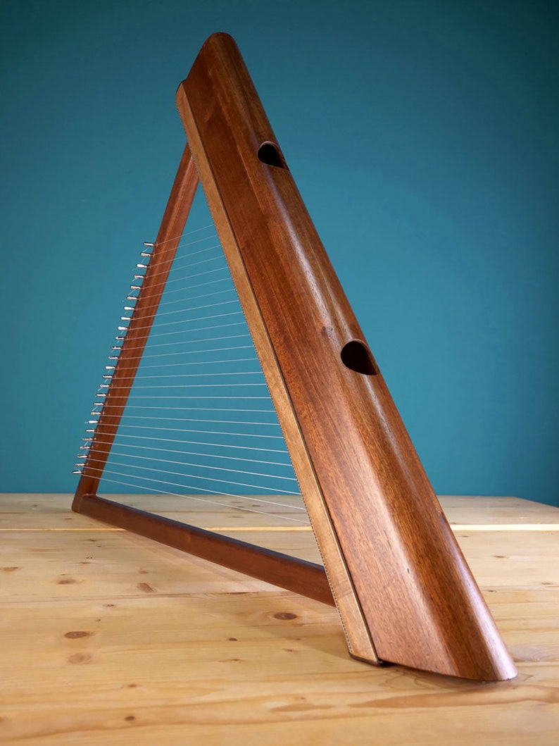 Epigonion – Ancient Greek Harp (24 Strings) - Etsy