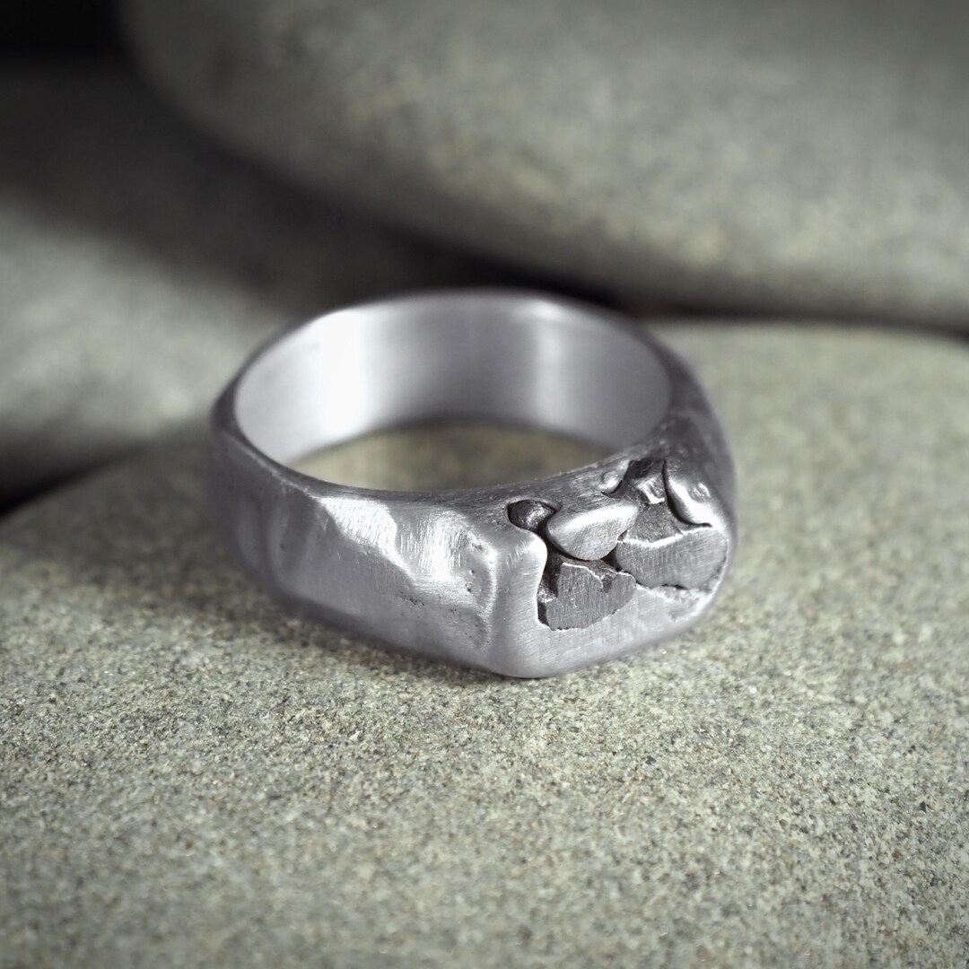 Meteorite and Solid Silver Signet Ring - Size 10 - Totally Handmade - Etsy