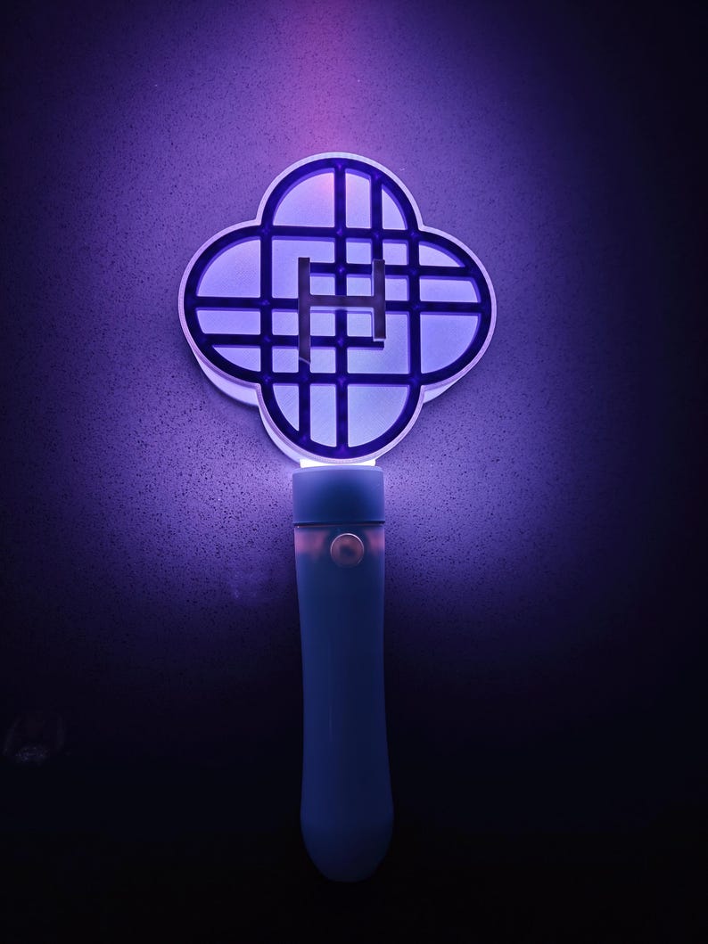 Kpop Demon Hunters HUNTRIX Light Wand / Fan Glow Stick / Concert Light ...