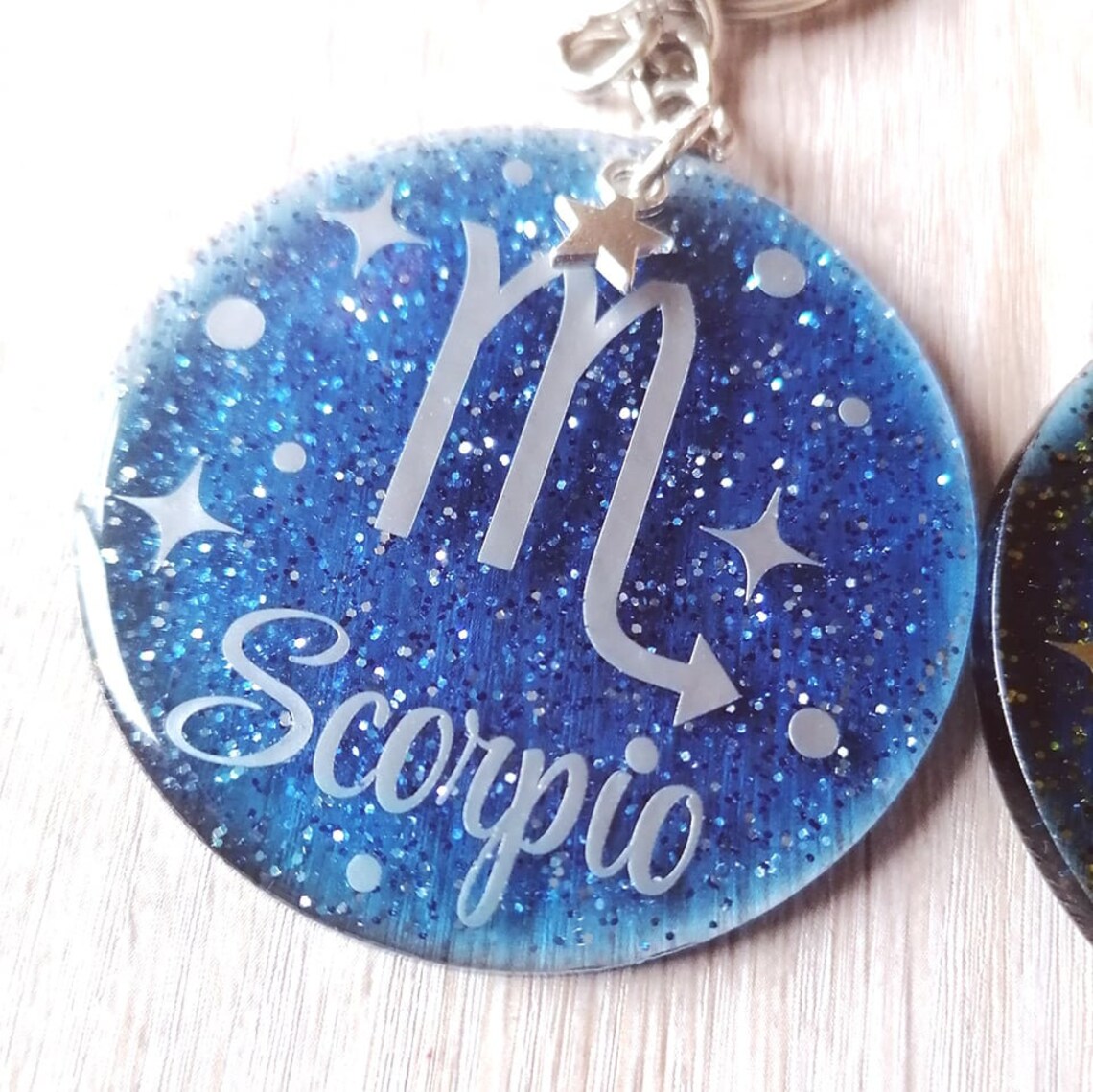 Zodiac Star Sign Keyring - Resin Glitter - Gold Silver - Zodiac Gift ...