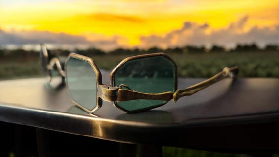 1863 Victorian Civil War Era Gamblers Sun Glasses Eme… - Gem