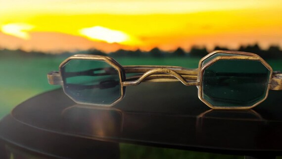 1863 Victorian Civil War Era Gamblers Sun Glasses Eme… - Gem