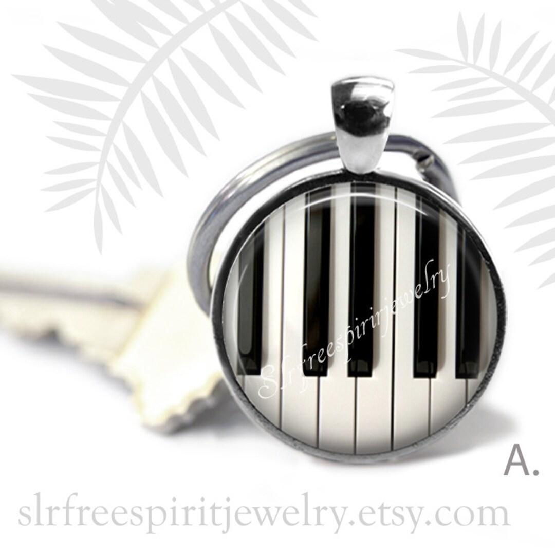 Piano Keys Key Chain, Musical Instruments, Black and White, Silver ...