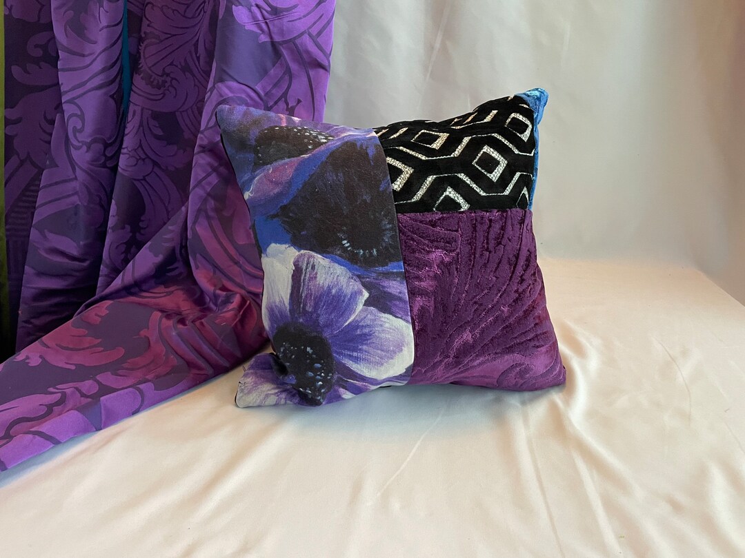Designers Guild Purple Velvet Pillow Cover: Jane Hall Printed Linen, 16 ...