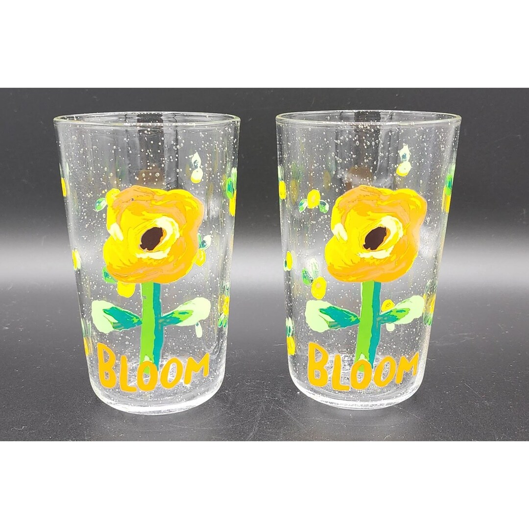Anthropologie Carolyn Gavin “bloom” Yellow Flowers Art Glass Tumblers ...