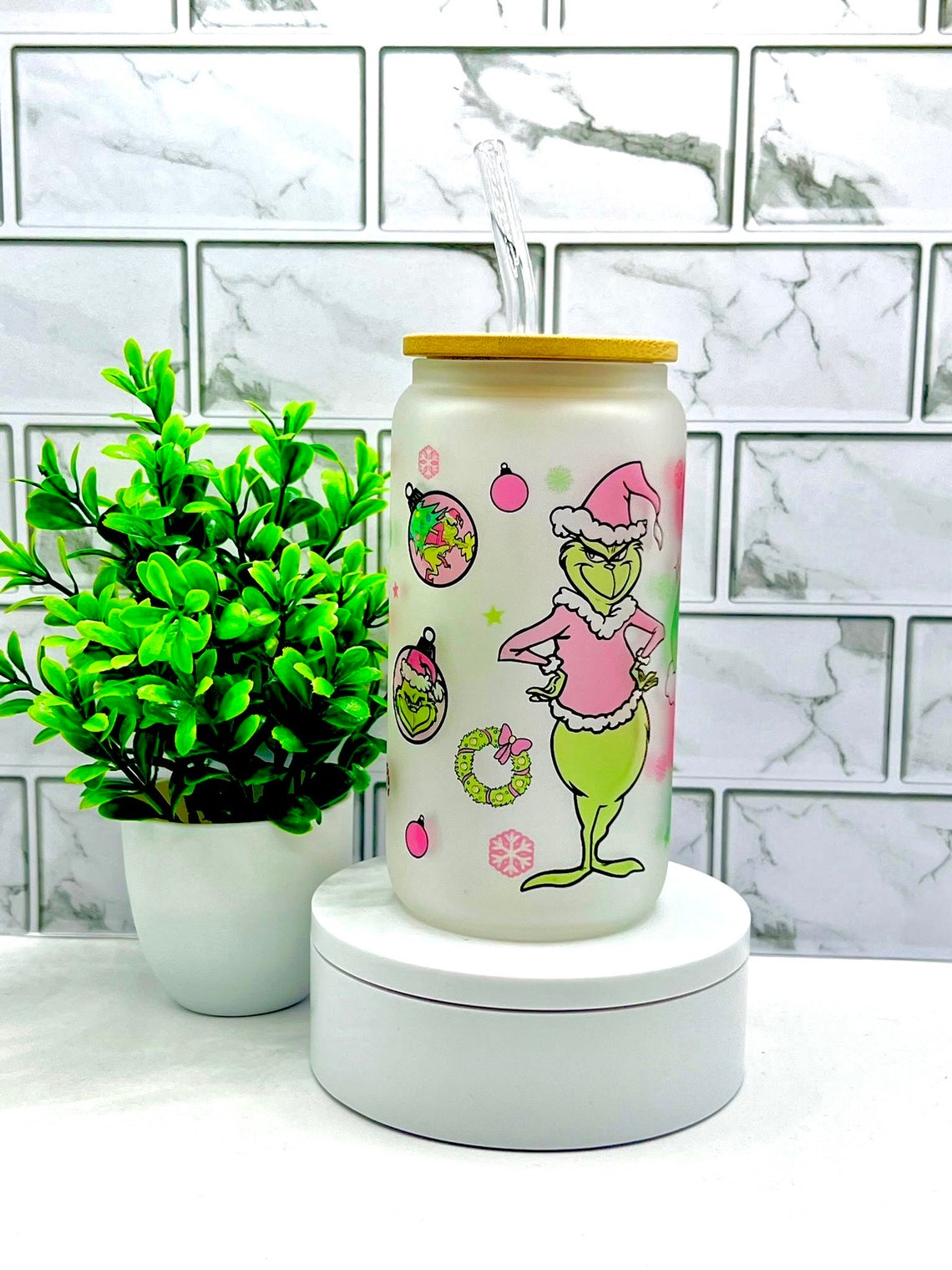 The Grinch 16oz Frosted Glass Tumbler With Bamboo Lid & Straw / Libbey ...