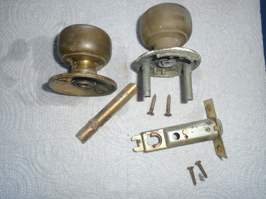 Vintage Brass Door Knobs With Latch - Etsy