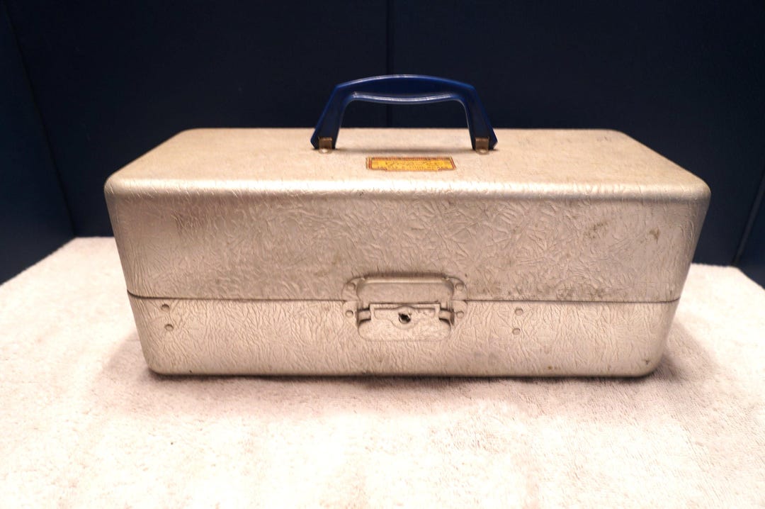 Vintage Metal Tackle Box, Walton Grip Loc Tackle Box, Tool Box - Etsy