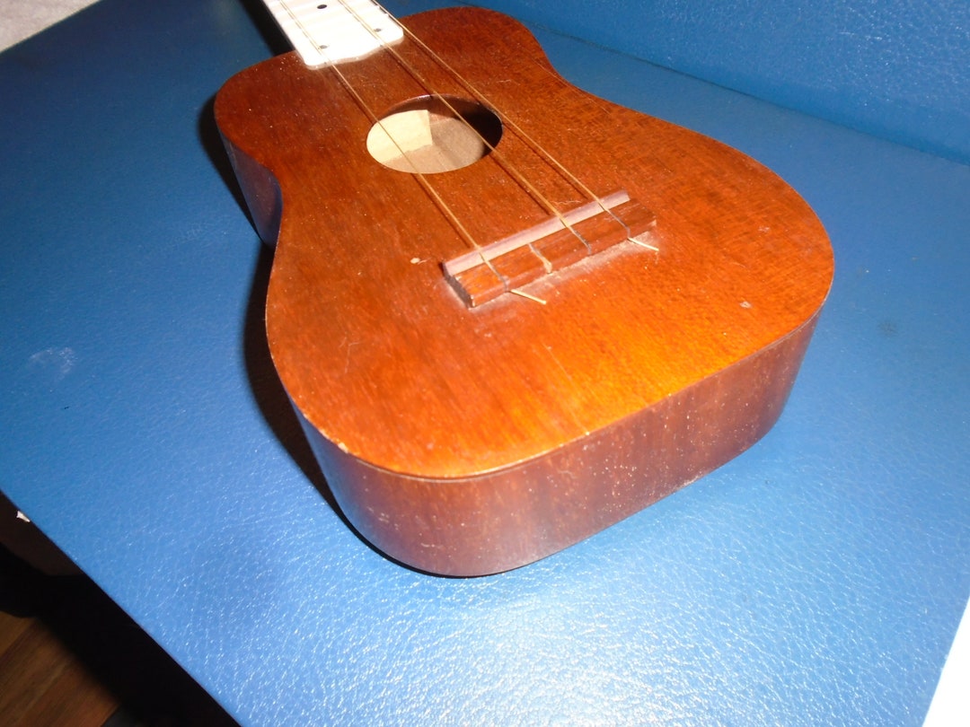 ON SALE! Vintage Sears Silvertone Ukulele, Plastic Fretboard Ukulele - Etsy