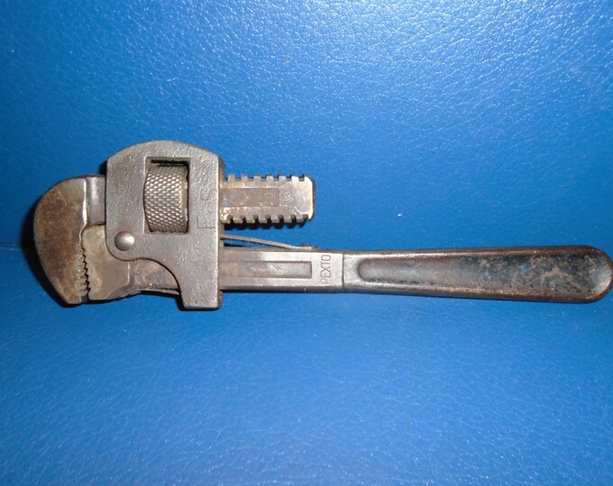 Vintage Pexto Pipe Wrench No 10 Vintage Spring Loaded Pipe Wrench ...