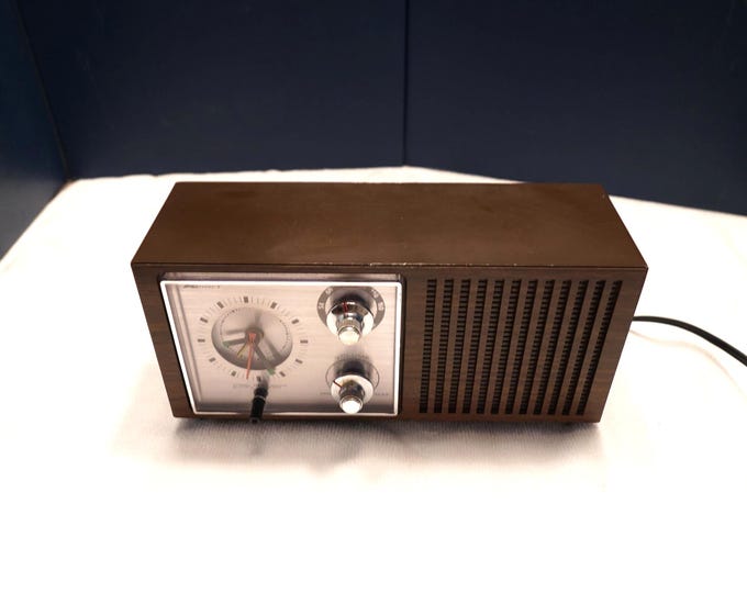 Vintage Kmart AM Clock Radio - Etsy