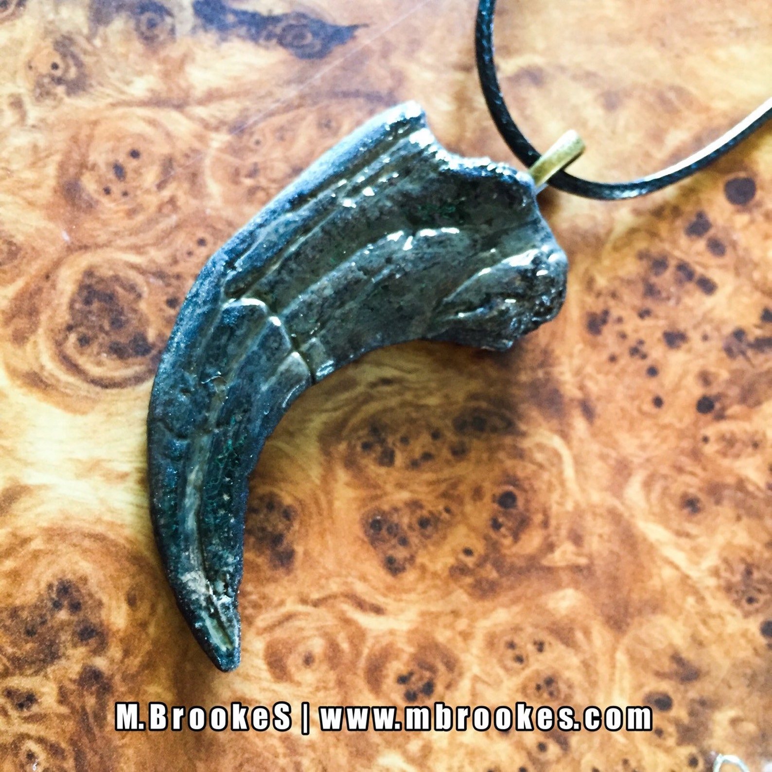 Raptor Claw Jurassic Park / Jurassic World Hand Made Necklace - Etsy