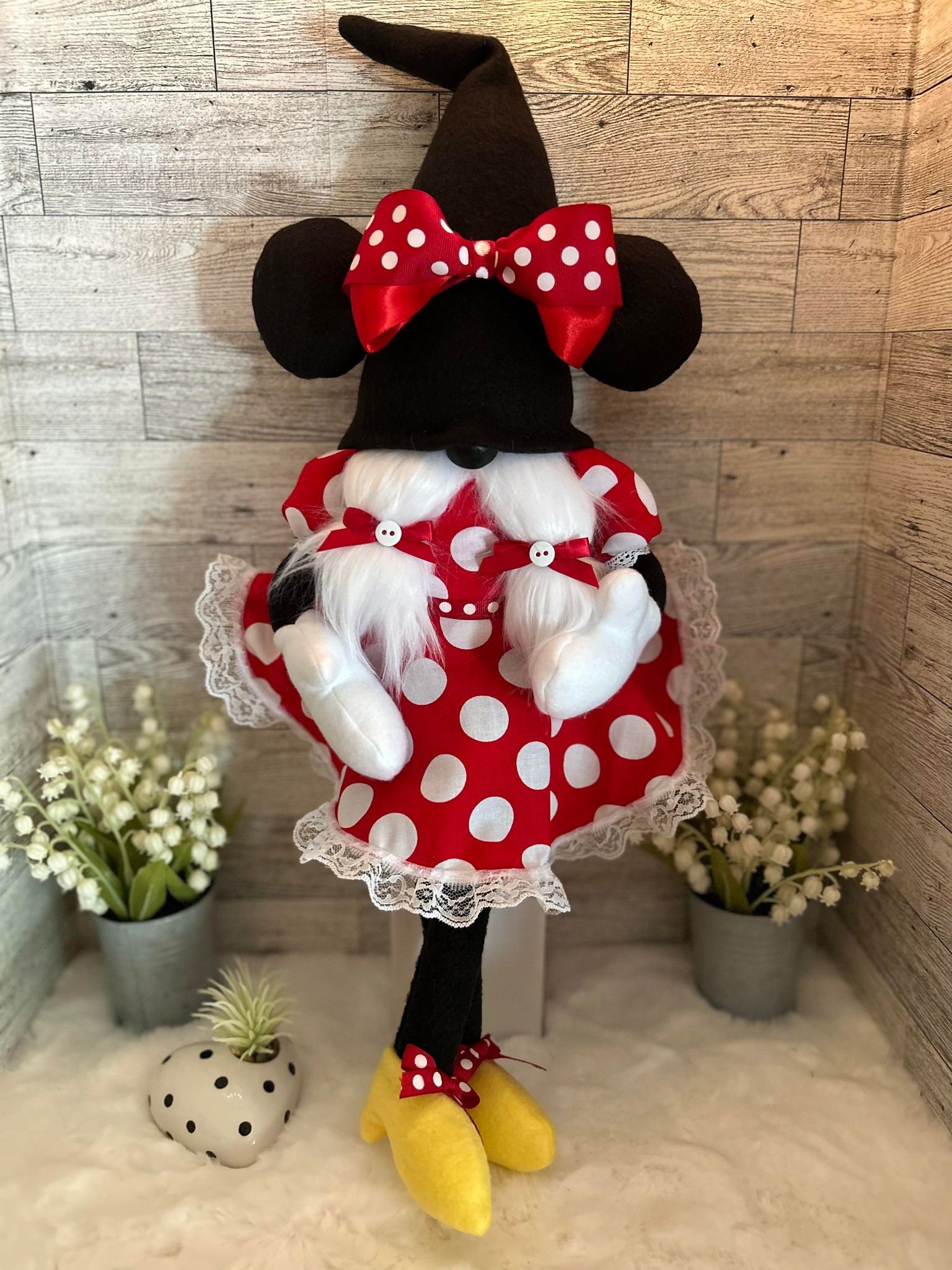 Gnome, Mickey Mouse, Minnie Mouse, Disney, Mickey Mouse Gnome, Minnie ...
