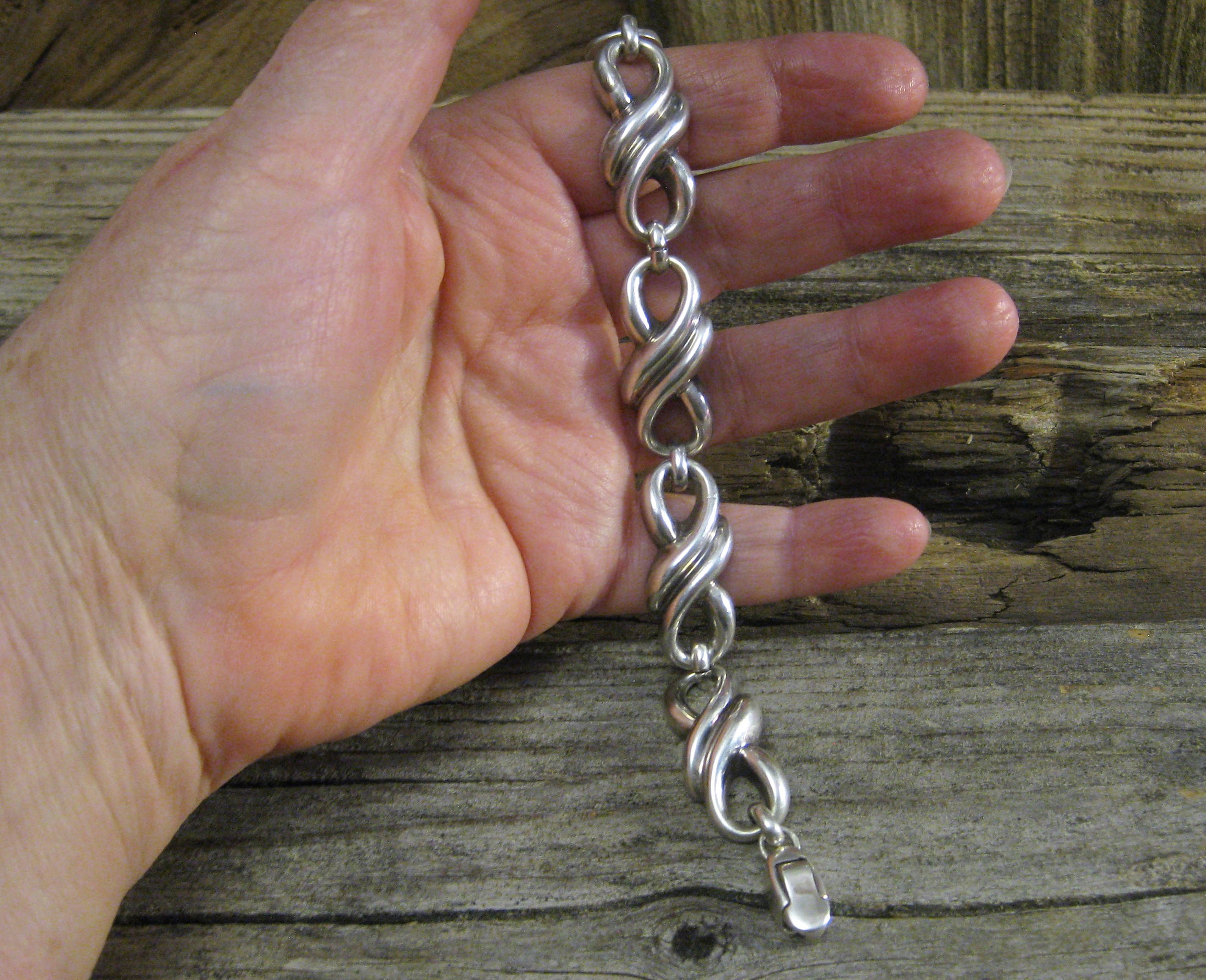 Ca 1970 BAYANIHAN LINK BRACELET, Sterling Silver Ca 1970 BAYANIHAN LINK BRACELET, Sterling Silver