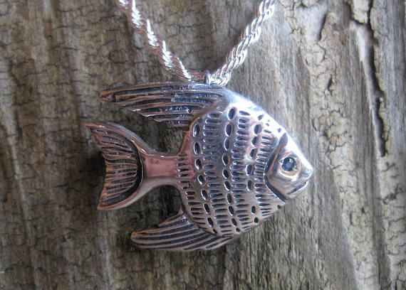 blue sapphire eye TROPICAL angel FISH PENDANT brooch … - Gem