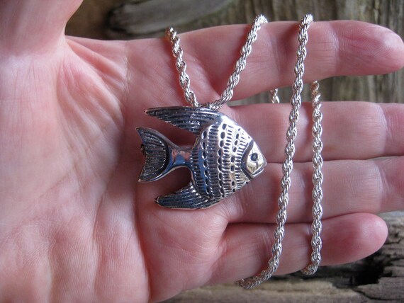 blue sapphire eye TROPICAL angel FISH PENDANT brooch … - Gem