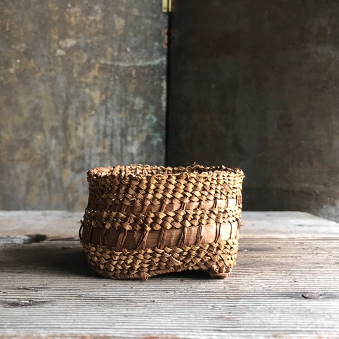 Vintage Native American Makah Cedar Basket - Etsy
