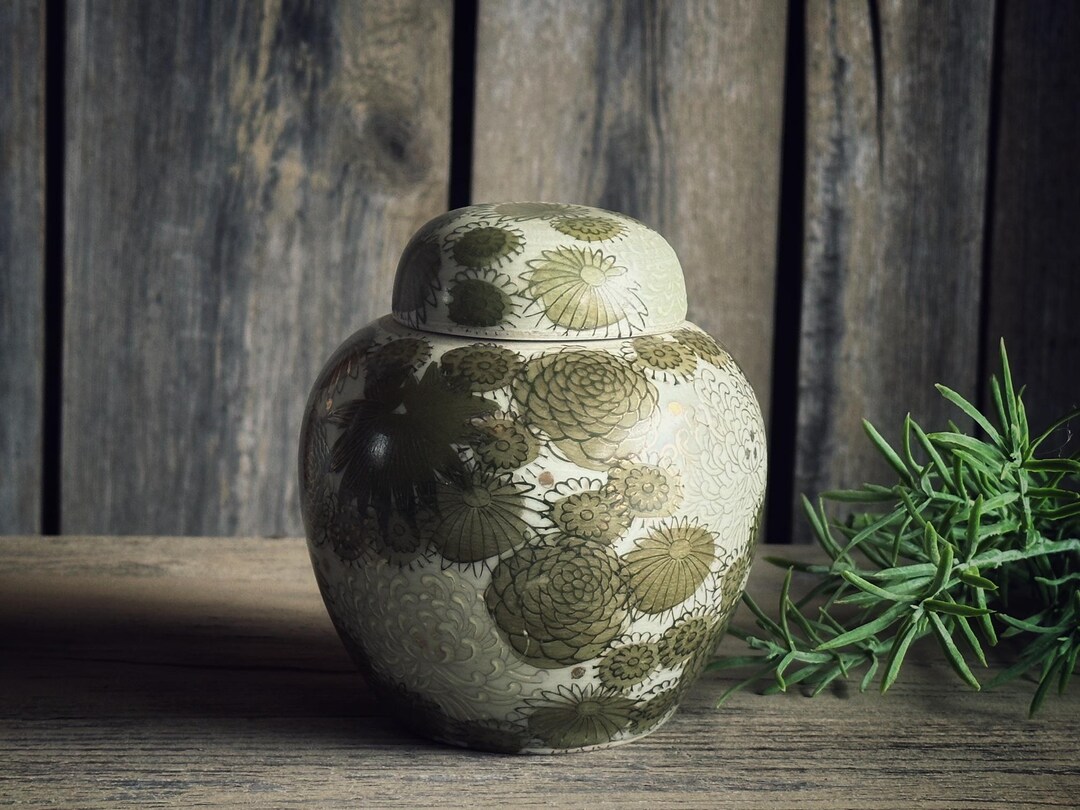 Chrysanthemum Ginger Jar Japanese Ceramic Lidded Jar Fujita Kutani ...
