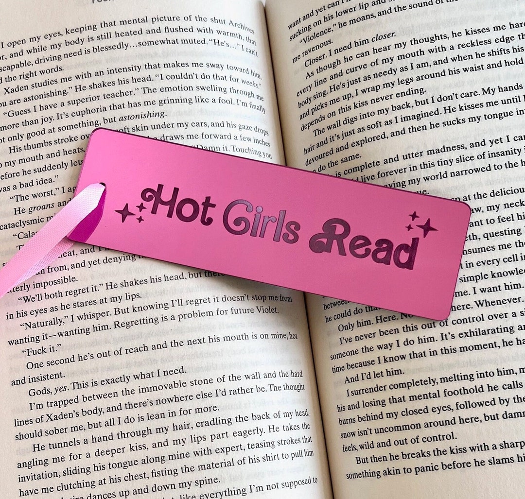 Hot Girls Read Bookmark - Pink Acrylic Girly Bookmark - Book Lover Gift ...