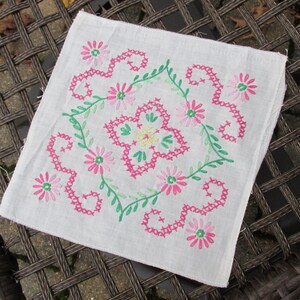 Linen Squares - 24 Embroidered Squares for Quilts, Coverlets or ...