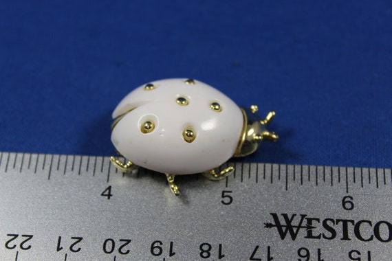 White Ladybug Brooch, Gold Tone Metal, Vintage Jewelr… - Gem