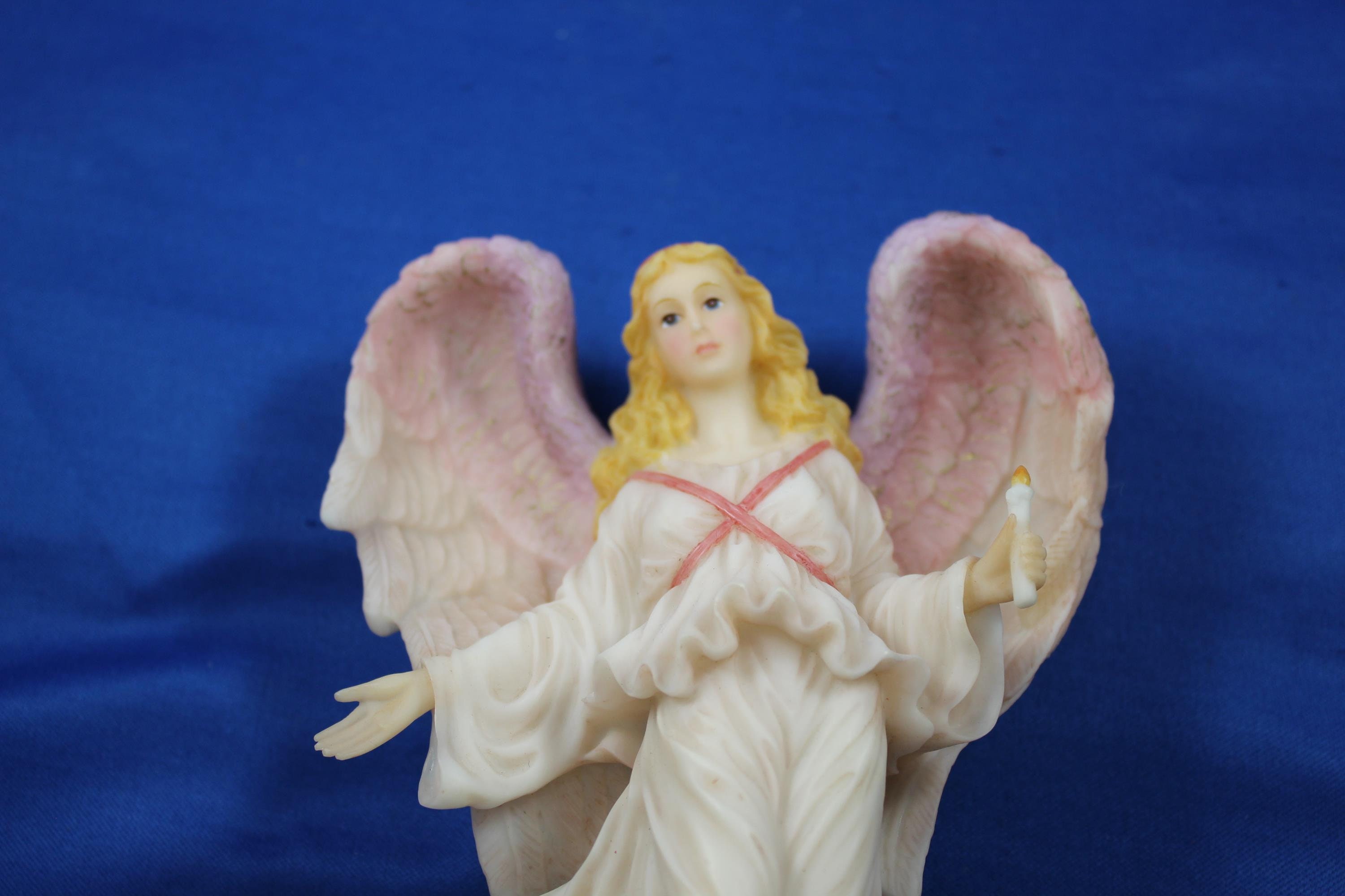 Seraphim Angels Statue