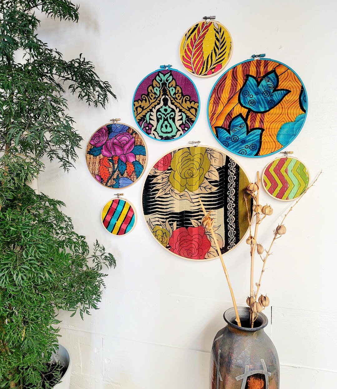 Vintage Kantha Quilt Gallery Wall Hanging Decor Set, Wood Circle Frames ...