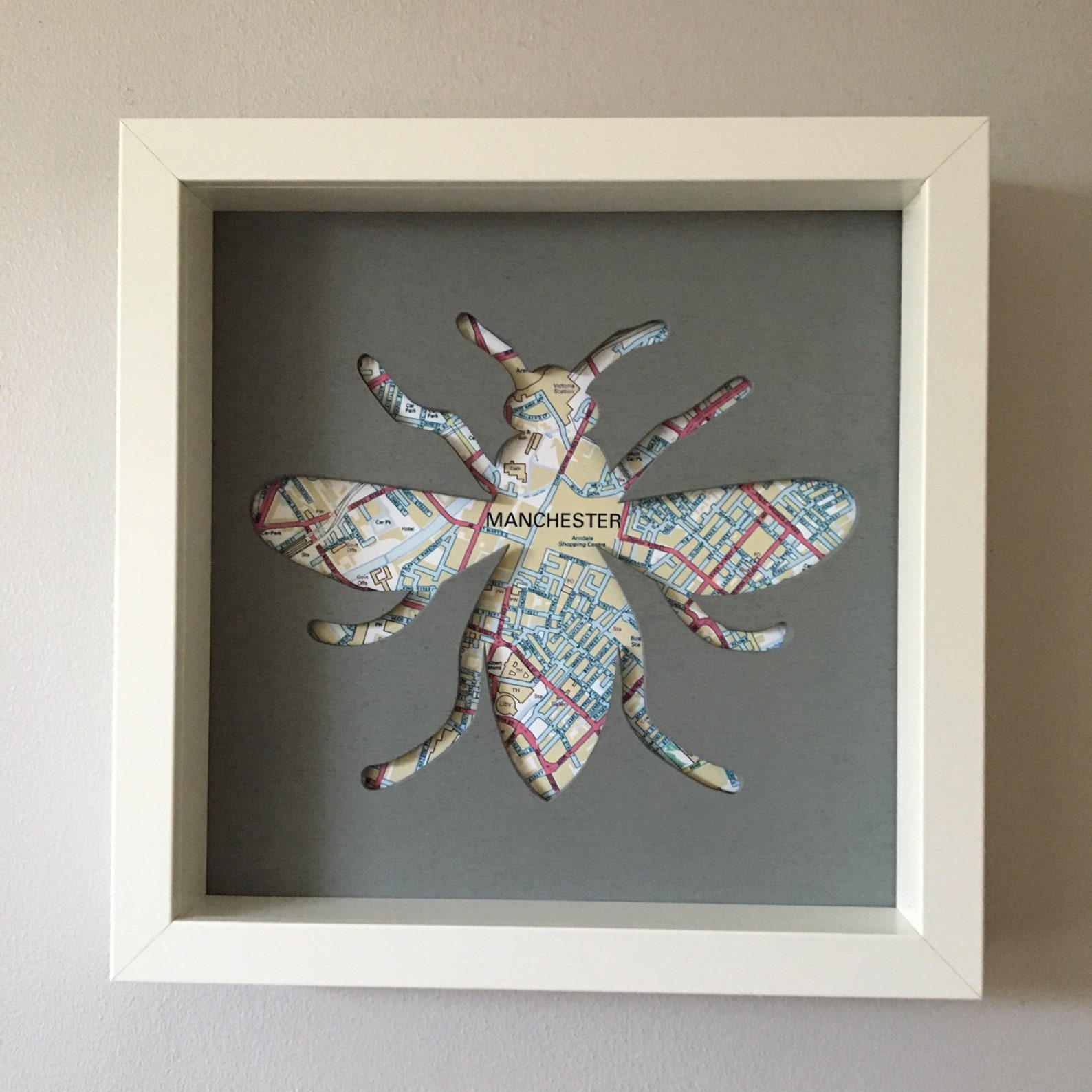 Manchester Bee Gift Hand-painted, Manchester Map Laser Cut Plywood Sign ...