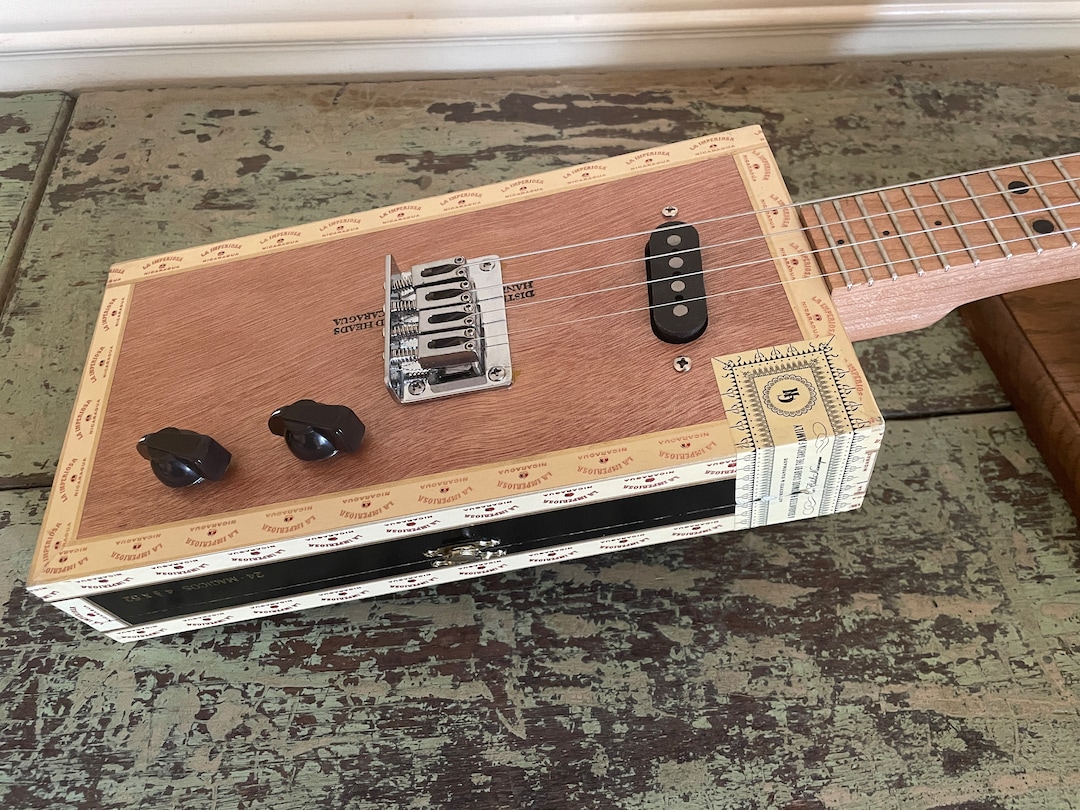 Taconic 215 4 String Electric Cigar Box Mandolin La Imperiosa Magicos ...