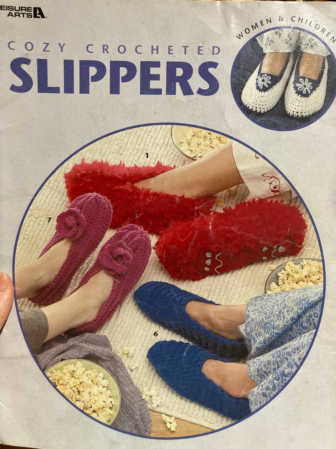 Cozy Crocheted Slippers Pattern Book...leisure Arts...women and ...