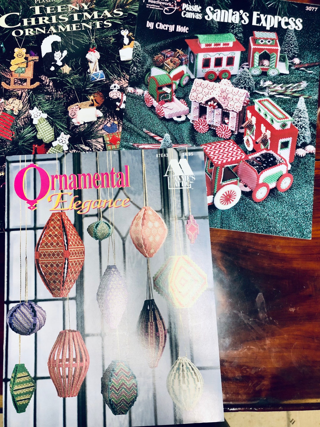 Plastic Canvas Pattern Leaflets.... Holiday Projects....choice ...